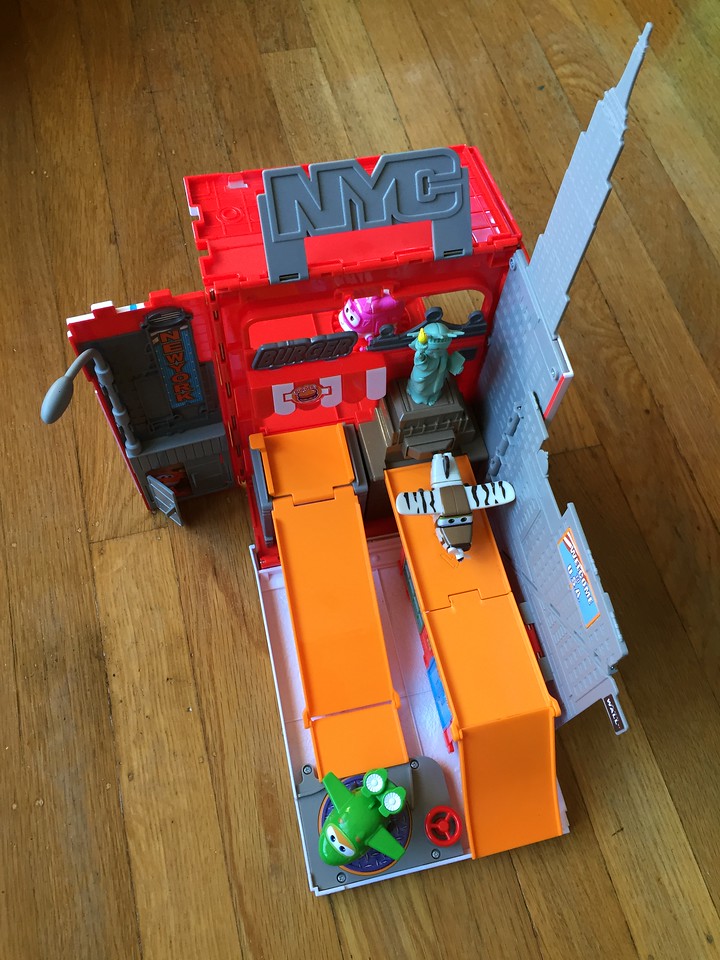 Super Wings Playset – Practically Apparent