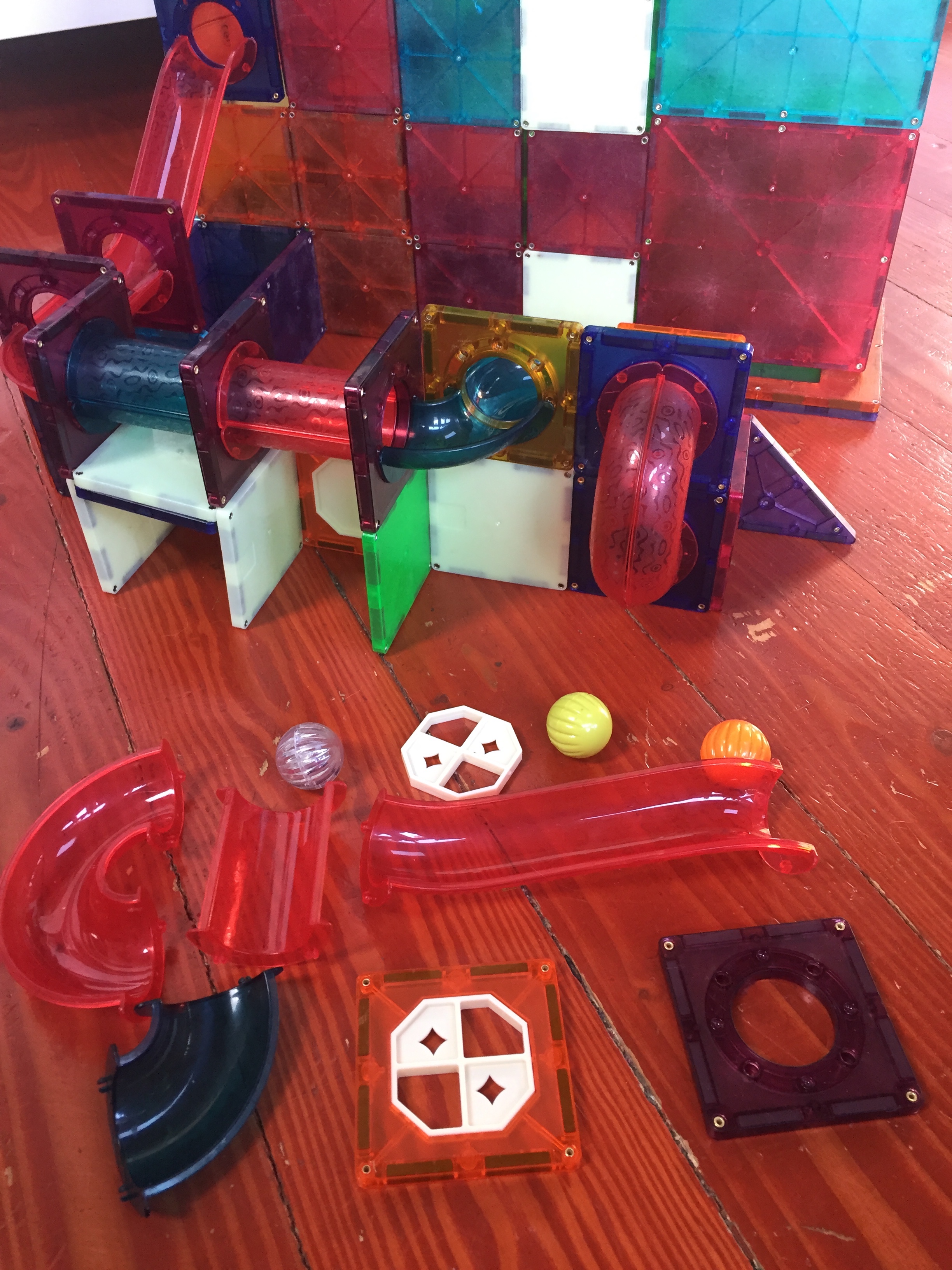 Magnetic Tile Ball Run – Practically Apparent