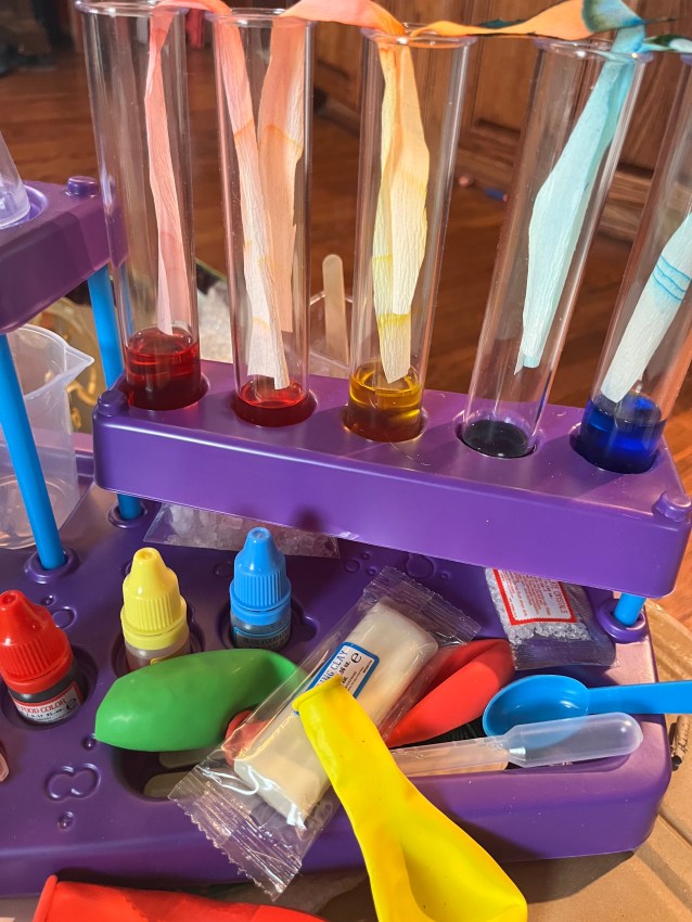 This Science Kit Lets Kids Explore With Hands-On Experiments ...