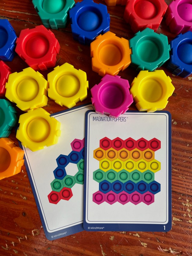 The Pros and Cons of This Fidget Building Toy – Practically Apparent
